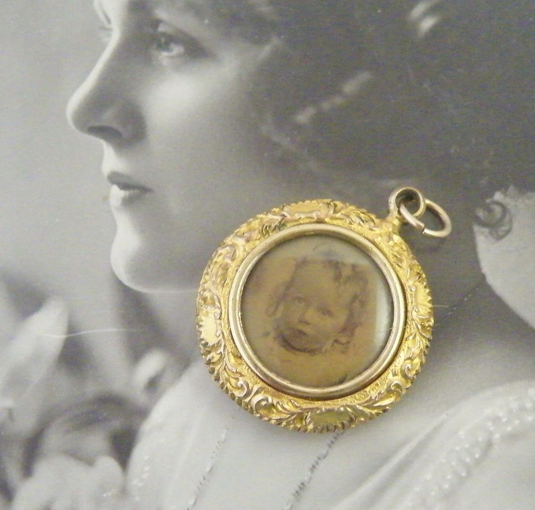 Antique Mourning Pinchbeck Locket Hair and Photo - Etsy