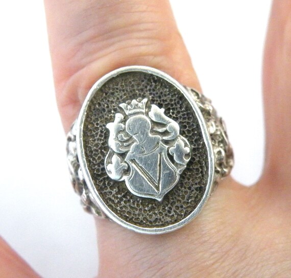 Large silver signet ring heraldic armorial knight ste… - Gem