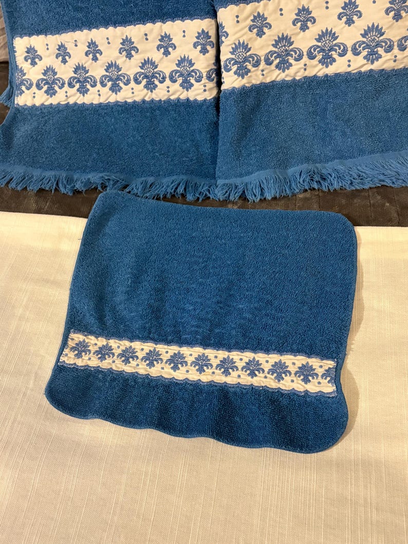 Vintage Wamsutta Heritage Blue & White Embroidered Cotton Towel Set - Etsy
