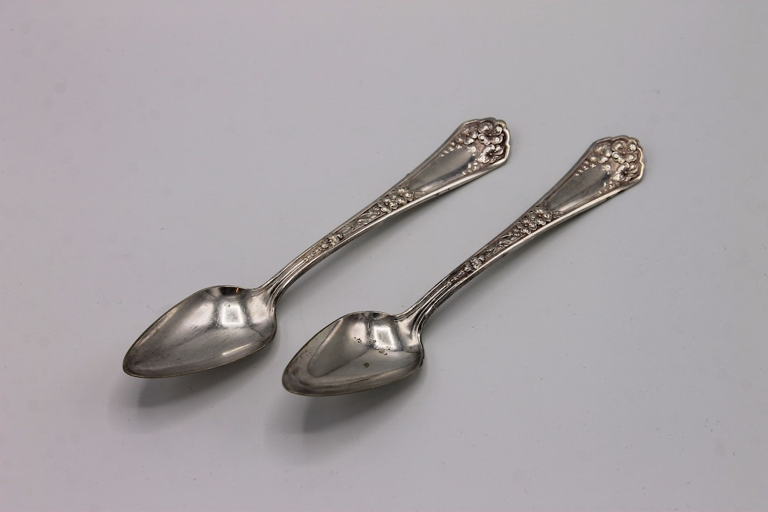 Pair of Antique Citrus Spoons in Primrose by Wm Rogers & Sons - Etsy