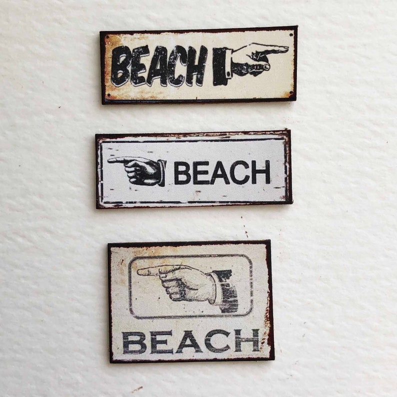 Miniature Hand Pointing to the Beach Sign of Your Choice 1:12 Scale for ...