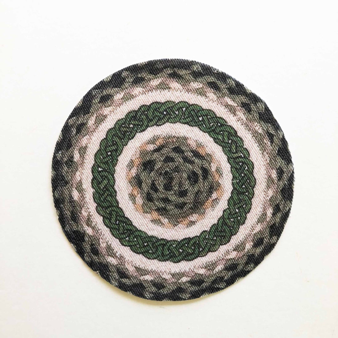 Miniature Round Rug With Irish Knot Design in Green, Black and Tan - Etsy