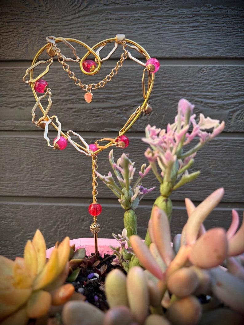 Love Your Leafy BFF - Gold Heart Plant Trellis With Pink Beads - Etsy