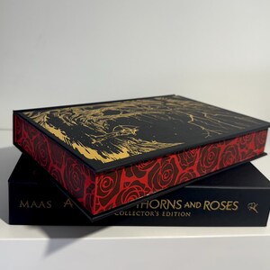 HARDCOVER ACOTAR Collectors Edition - Stencilled Sprayed Edges - Etsy