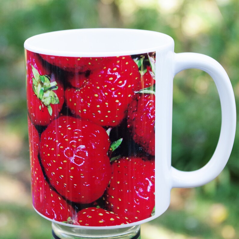 Fresh Strawberries Glass Cutting Board, Strawberry Fruit Cutting Board ...