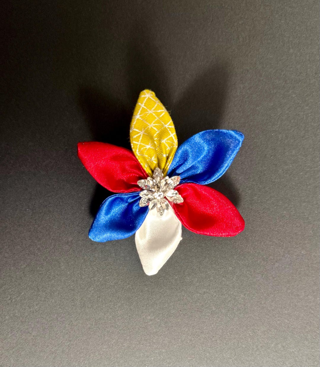 Small Hand-made Philippine Flag Brooch, Formal Version - Etsy