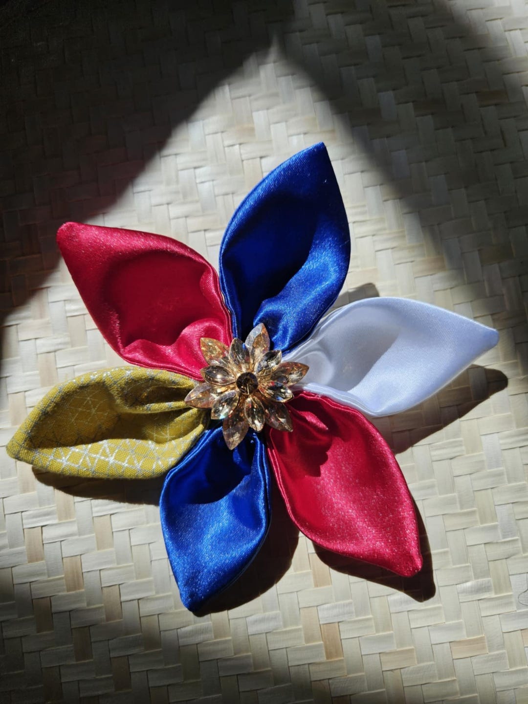 Hand-made Philippine Flag Brooch, Formal Version - Etsy
