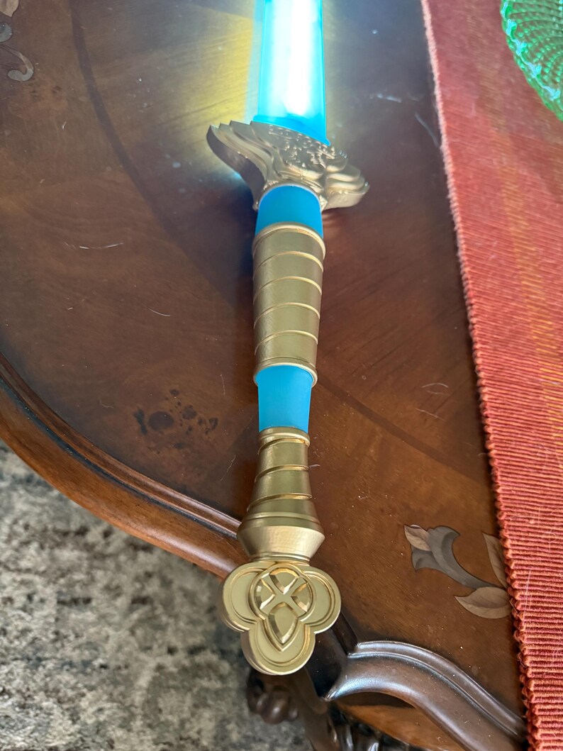 Rumi’s Sword – Kpop Demon Hunters Inspired Cosplay Prop | LED Light up ...