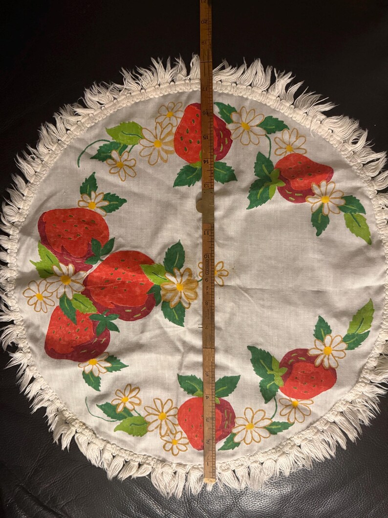 Vintage Round White With Strawberries Doily, Fringe Detail - Etsy