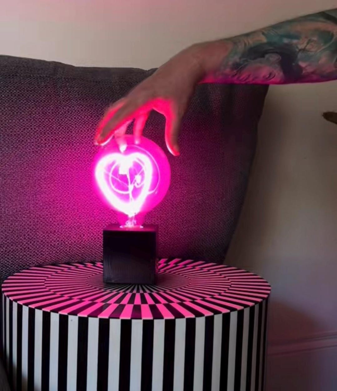 Love Heart Neon Bulb Lamp – LED Table Light With Retro Glow - Etsy