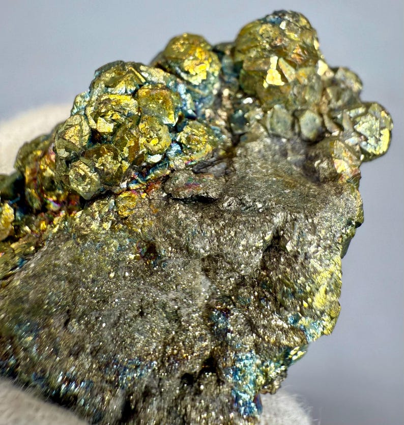 Fool's Gold Pyrite Crystal | Healing Mineral Specimen (380.50 Ct) - Etsy