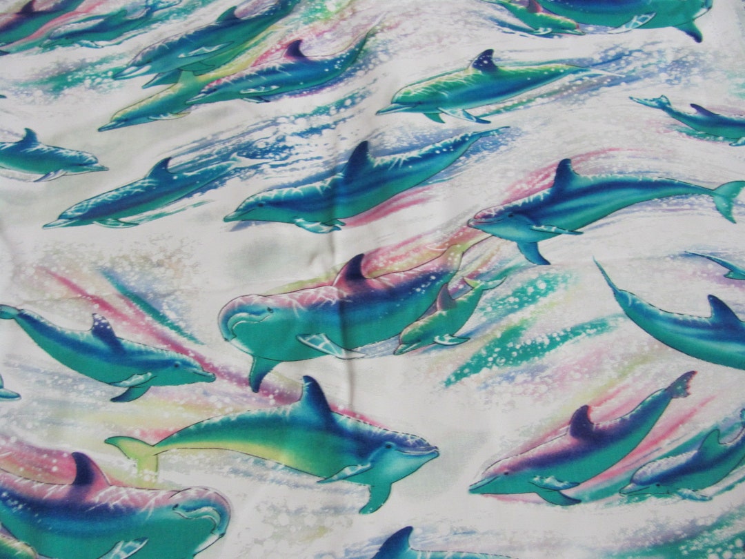 Royce Dolphins Ocean // Timeless Treasures Fabric 100% Cotton Quilting ...