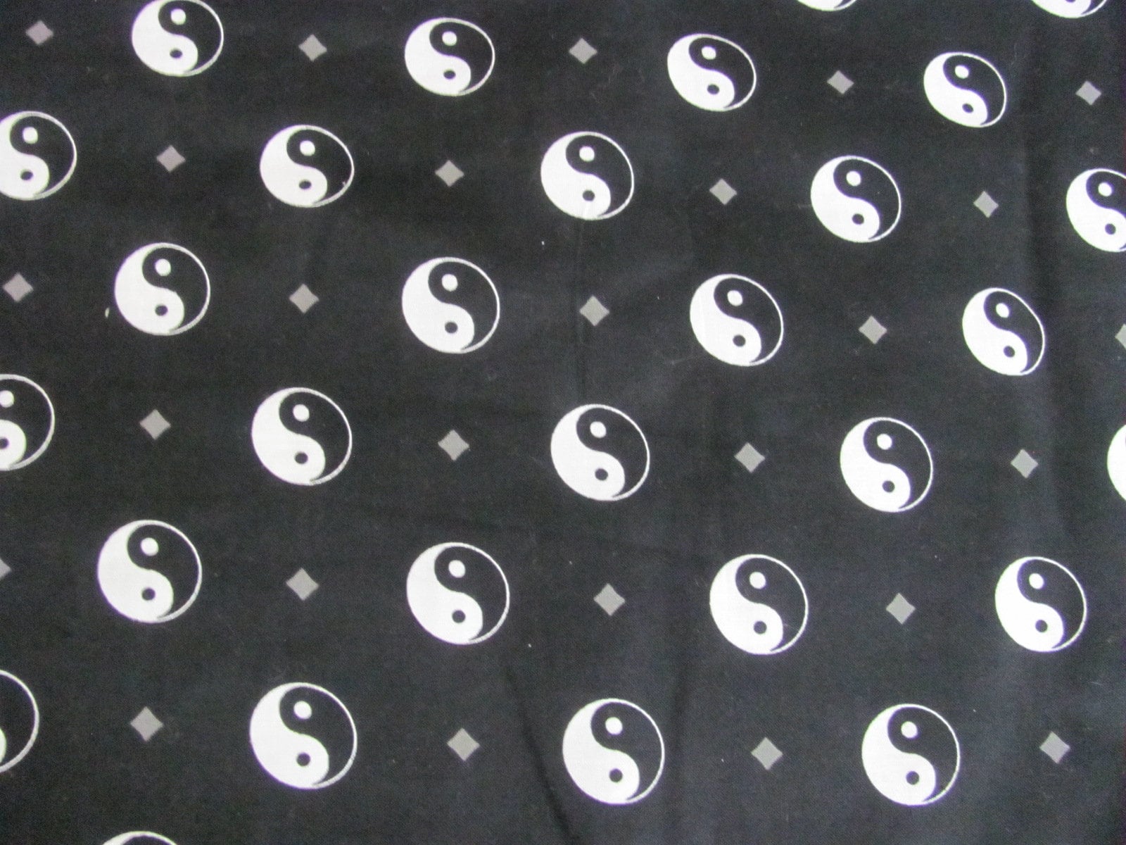 Ying Yang Schwarz Weiß // Fabri-Quilt 201 // Quilting Stoff aus 100% ...