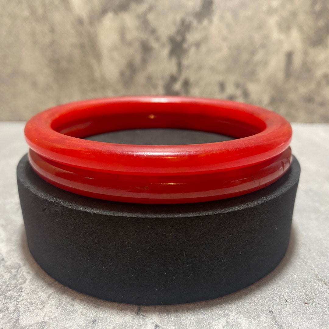 VINTAGE Pair of Red Marbled Bakelite Bangles Stacking Early Plastic ...