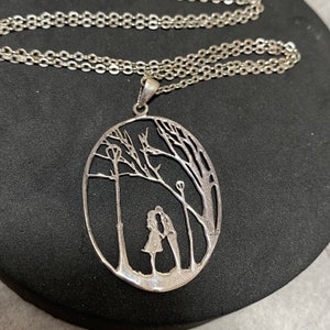 STERLING SILVER Cute Couple Kissing Pendant Necklace 925 Chain 46cm 18 ...