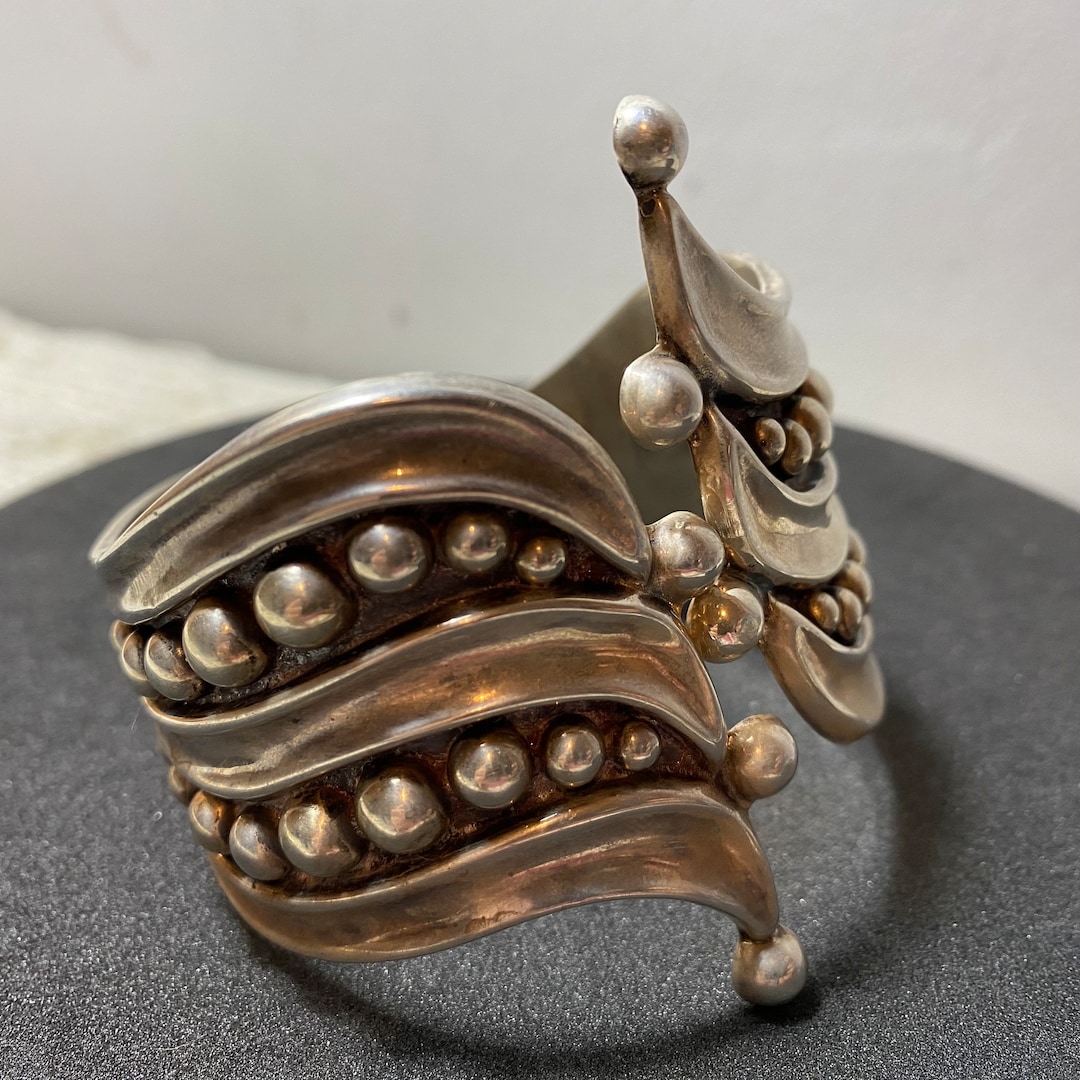 STERLING SILVER Taxco Mexico Hinged Bangle Stamped and Signed 925 Twist ...