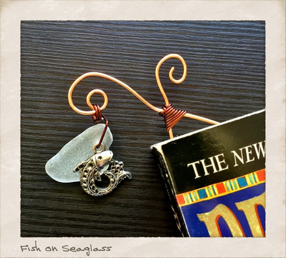 Items similar to A 'Whale of a Good Book' Bookmark: Colored Metal Wire ...
