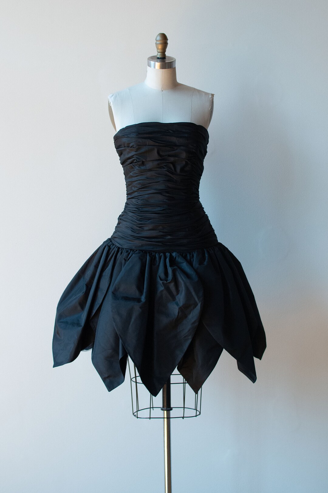 1980s Petal Skirt Dress | Victor Costa - Etsy