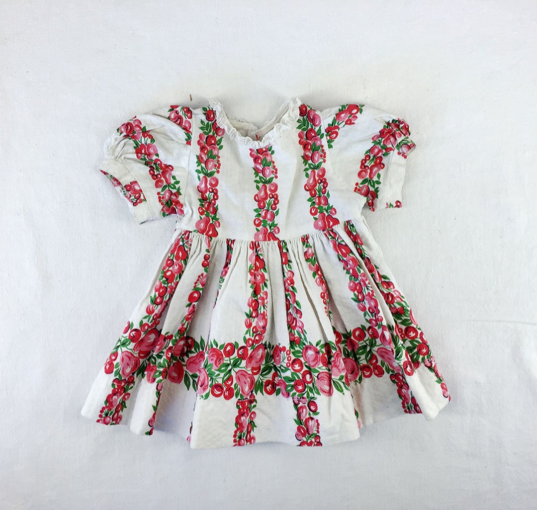 Authentic Vintage Clothes European-made 1940s French Gégé, BELLA Etc ...