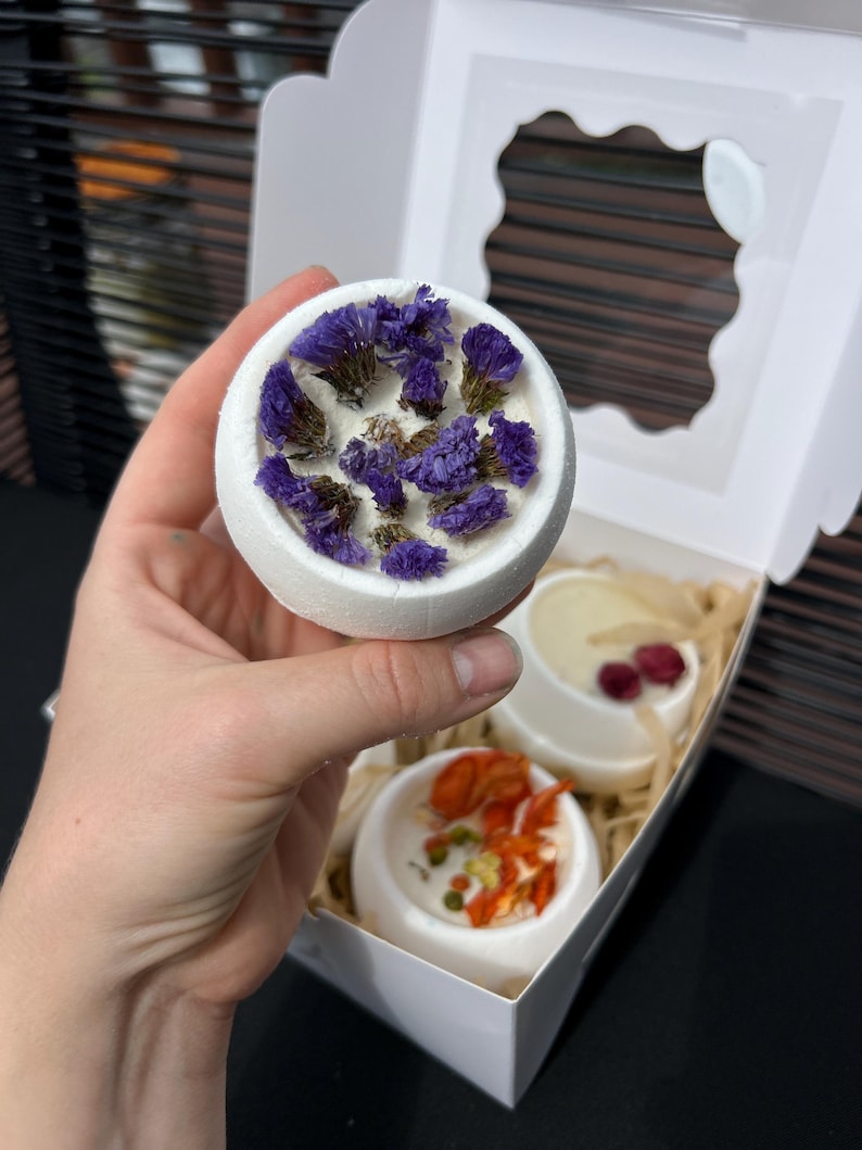 Shea Butter Bath Bomb: White Moisturizing Fizzy With Dried Flowers - Etsy