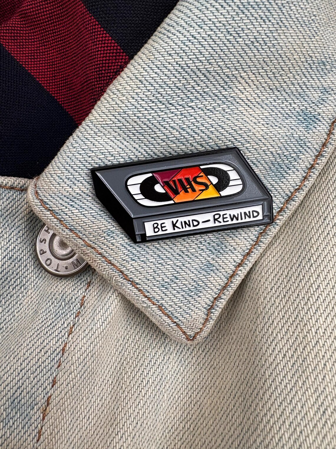 VHS Tape Retro Enamel Pin Be Kind Rewind Retro 80s 90s Physical Media ...