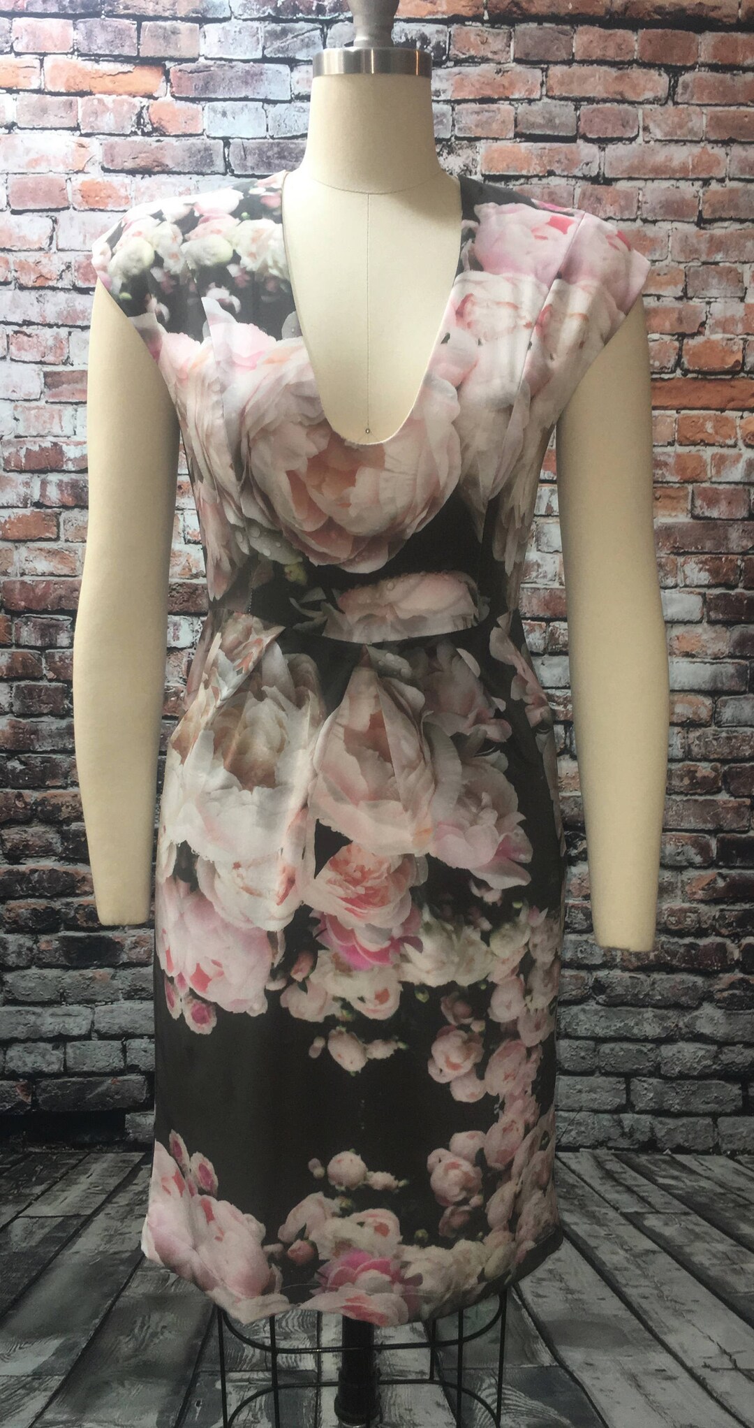 Sewing Pattern for Cap Sleeve Column Dress With Pockets and Front ...