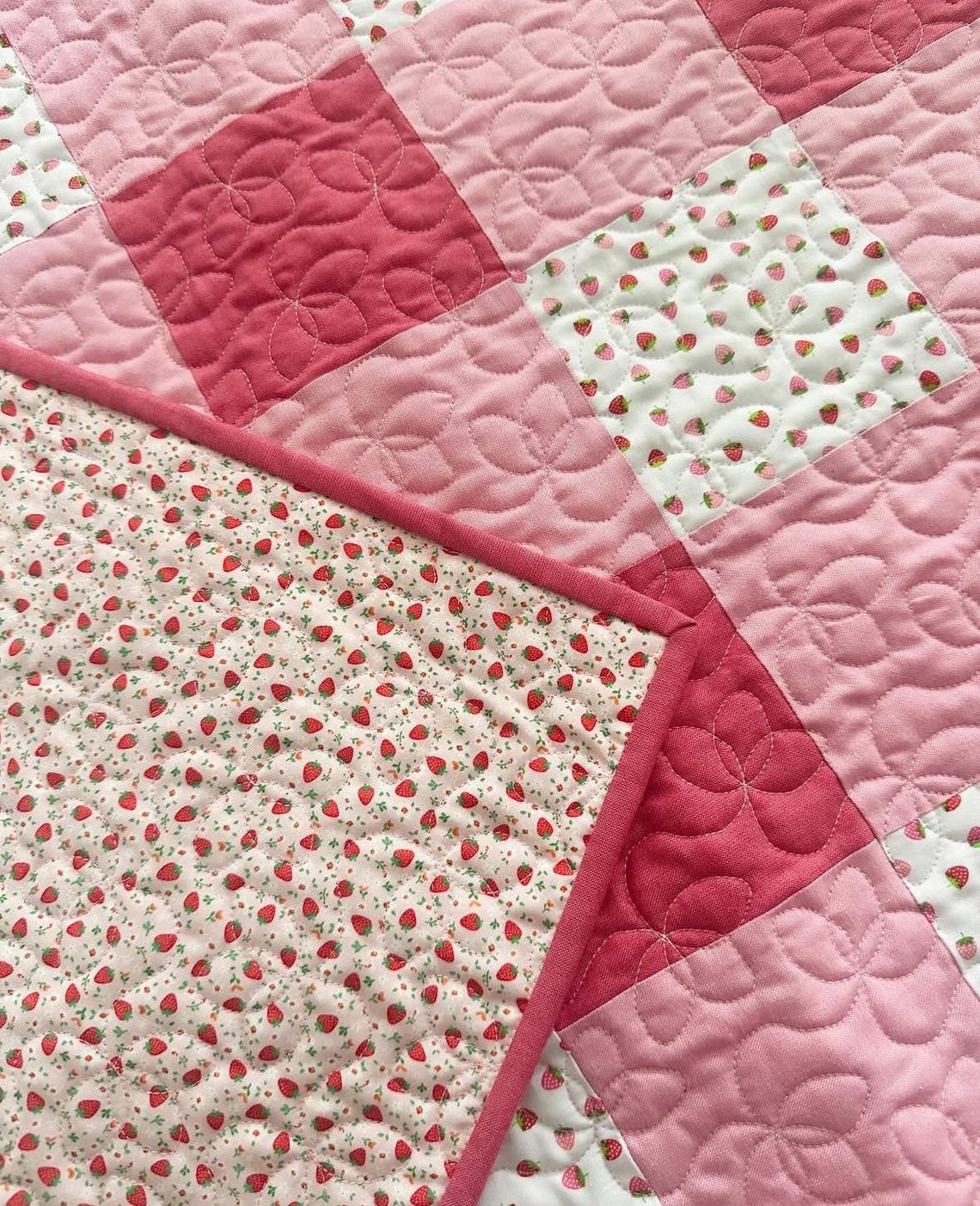 Strawberry Summer Ruby Star Society Easy to Make Gingham Picnic Quilt ...