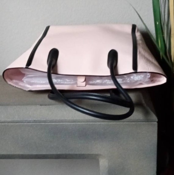 kate spade New York Caroline Lane Forster Black & O… - Gem