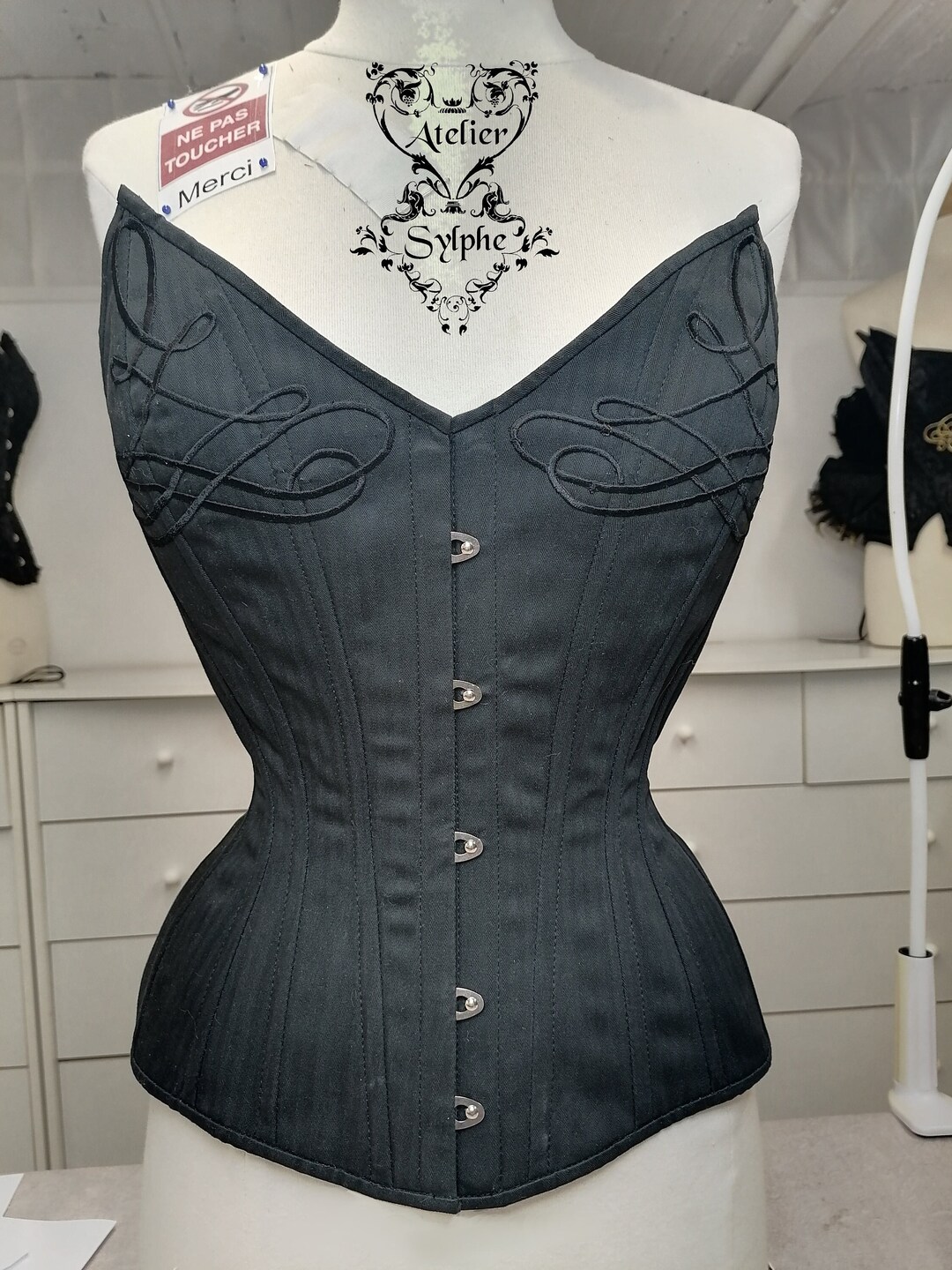 Corset 22 Inches Waist Size Fantasy Black Coutil With Pointed Design ...