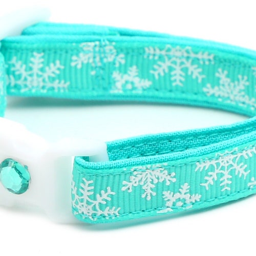 Winter Cat Collar snowflake Bubbles on Red Kitten or Large - Etsy