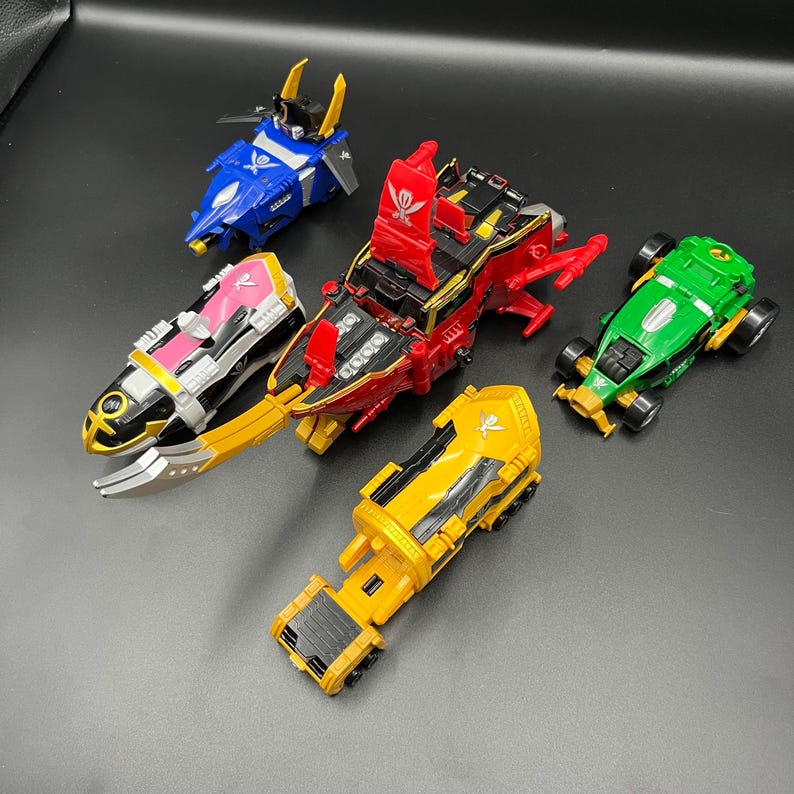 Legendary Megazord Version Japan | Power Rangers Super Megaforce | Gokaioh | Kaizoku Sentai ...