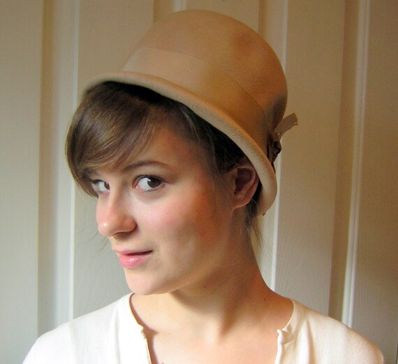 Vintage 60s Hat MOD Wool Felt Cloche Helmet Bucket Ha… - Gem