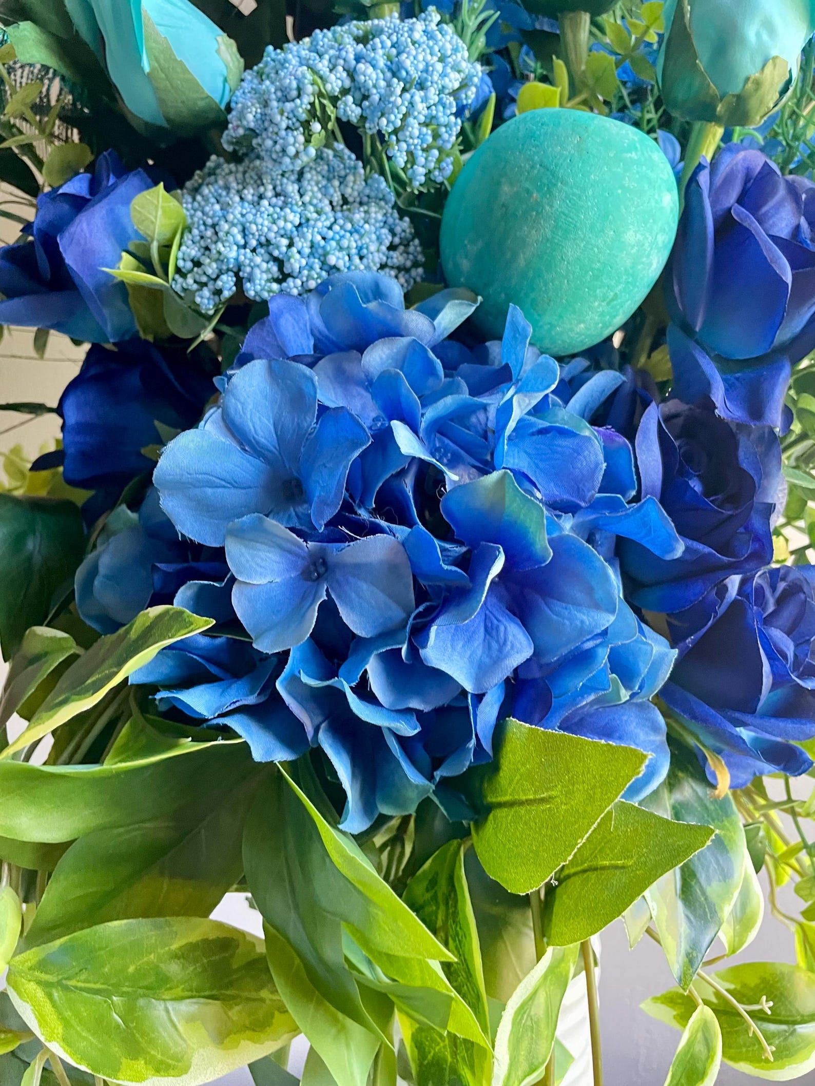 Elegant Roses & Hydrangeas Centerpiece : Lush Green and Blue Home Decor ...