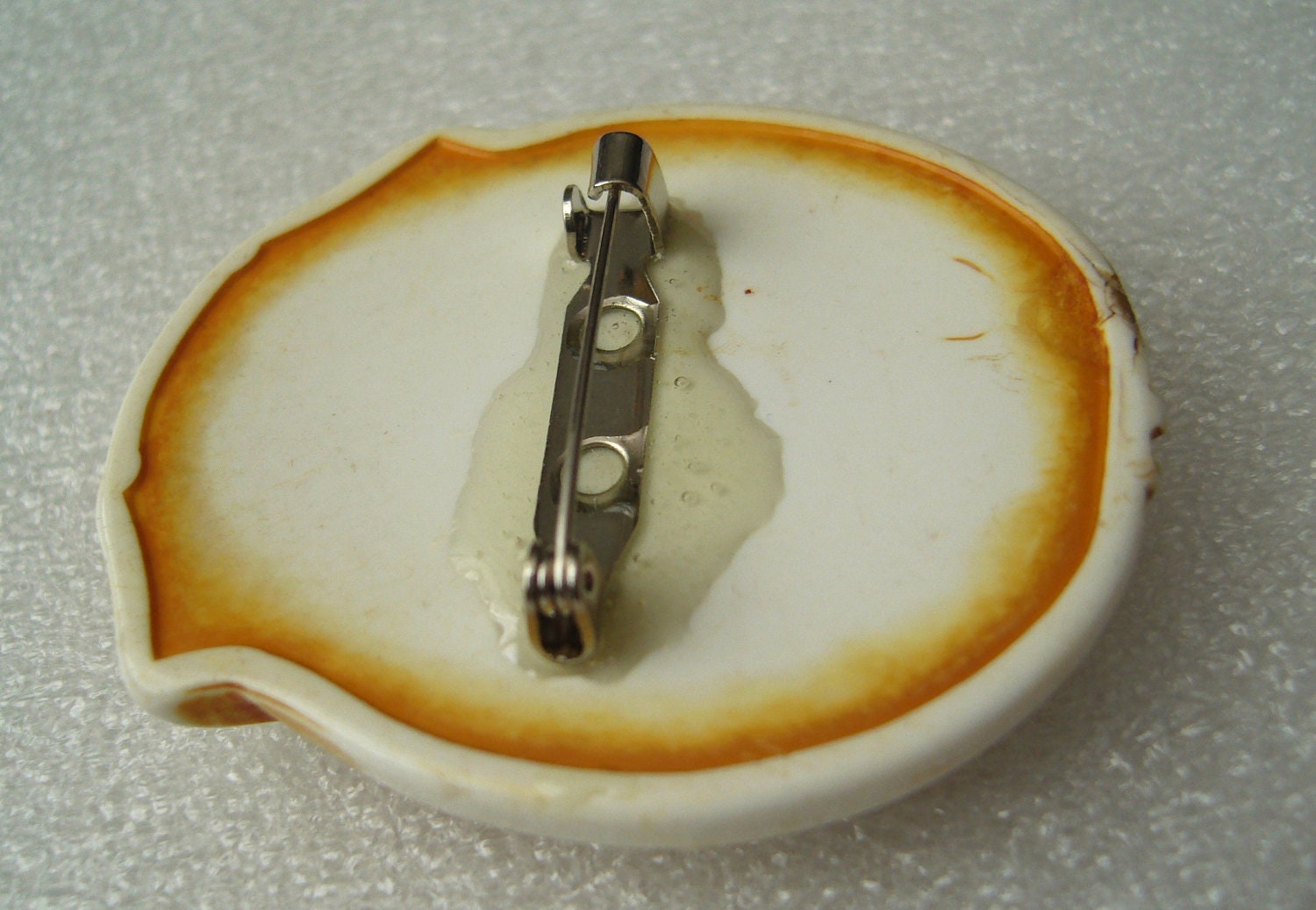 Vintage Early Plastic Pin / Brooch - Etsy