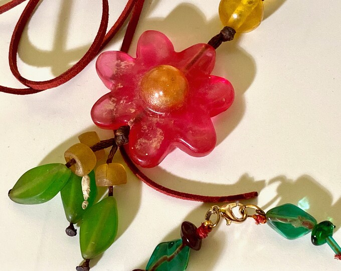 Lalo Orna Treasures Resin Pink Flower NECKLACE & PENDANT Beads Sequin ...