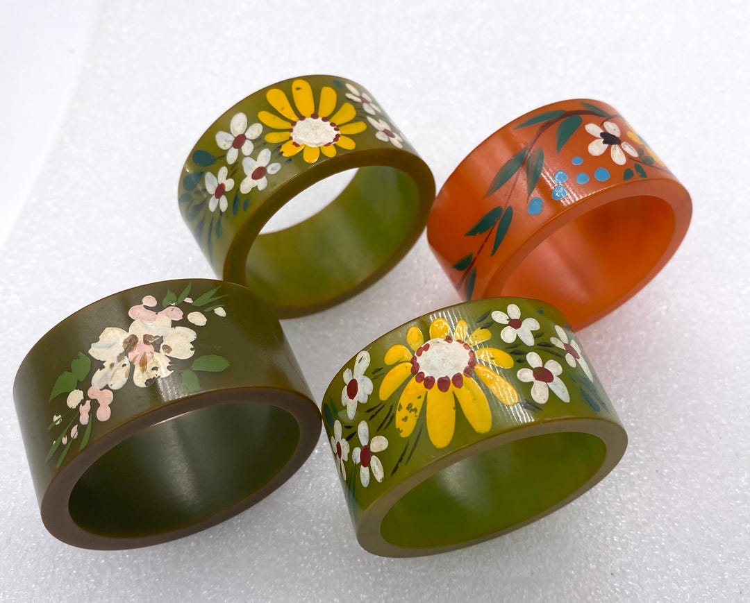 Lot of 4 Vintage Bakelite Hand Painted Napkin Rings - Etsy