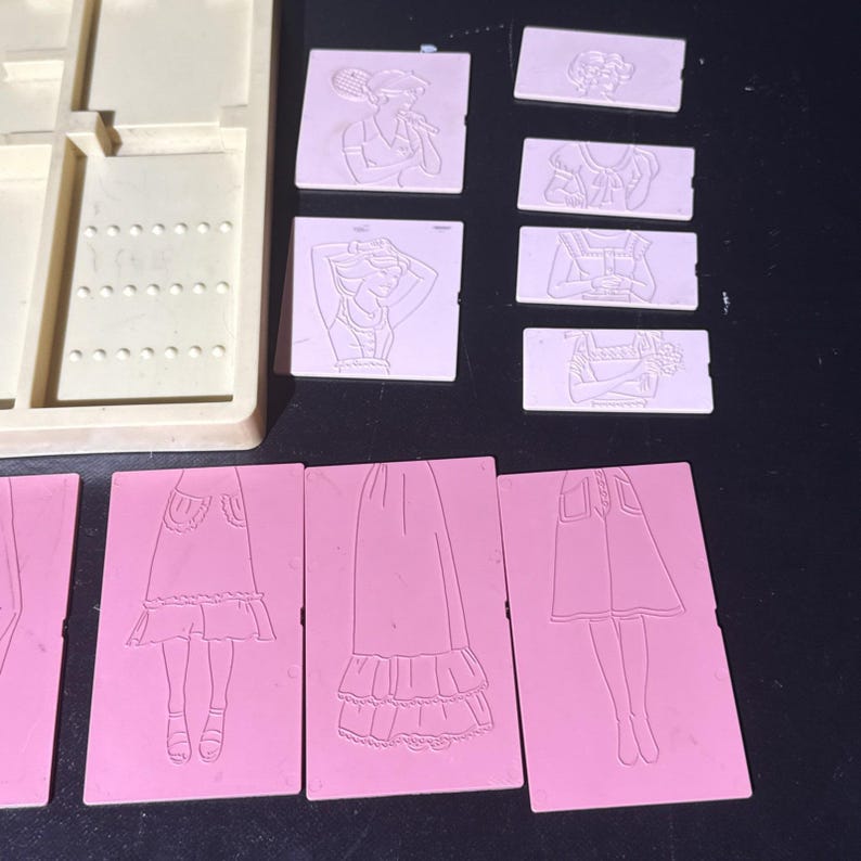 Vintage 1978 Tomy Fashion Plates Drawing Design Set Kit 12 Plates - Etsy