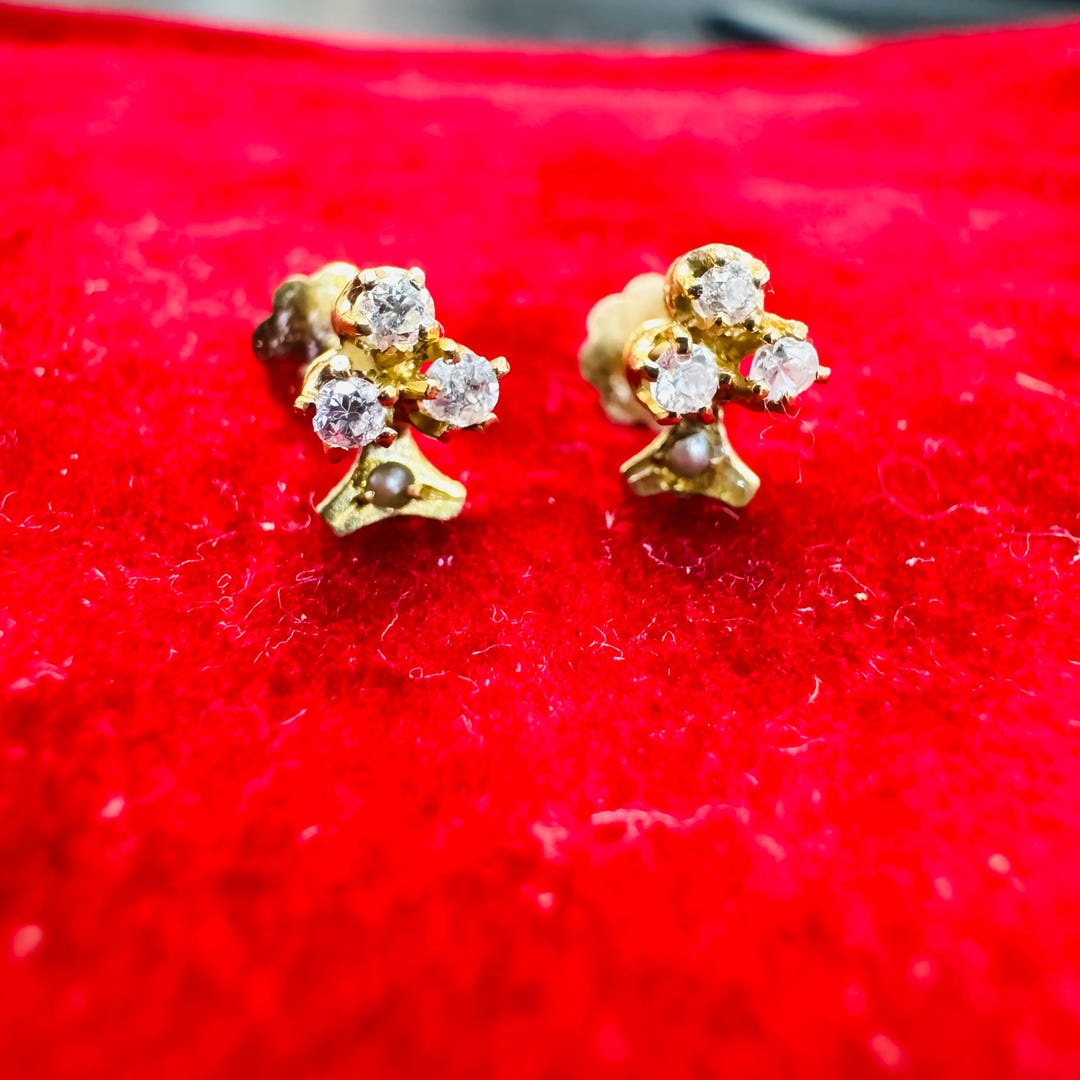 Antique 18K Yellow Gold Little Diamond and Pearl Club Earrings - Etsy