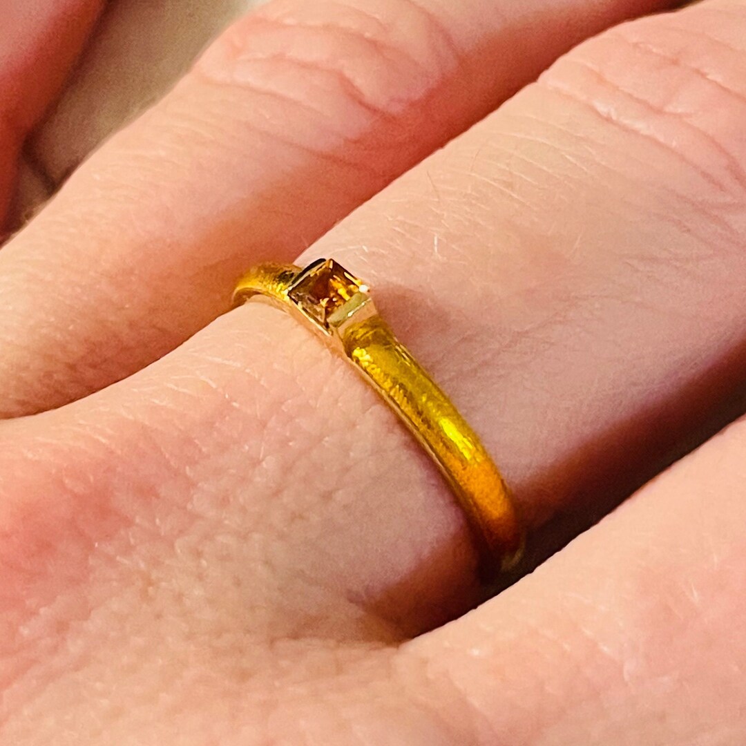 Unique Golden Yellow Beryl With Yellow Enamel Solid 18K Yellow Gold ...