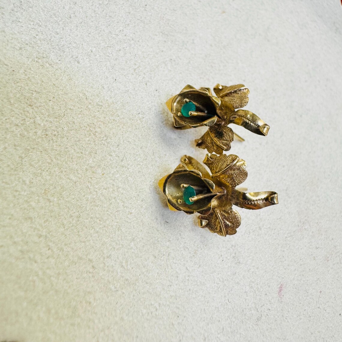 Cute ! Vintage 18K Yellow Gold Flower Earrings With Emeralds Hand Made ...