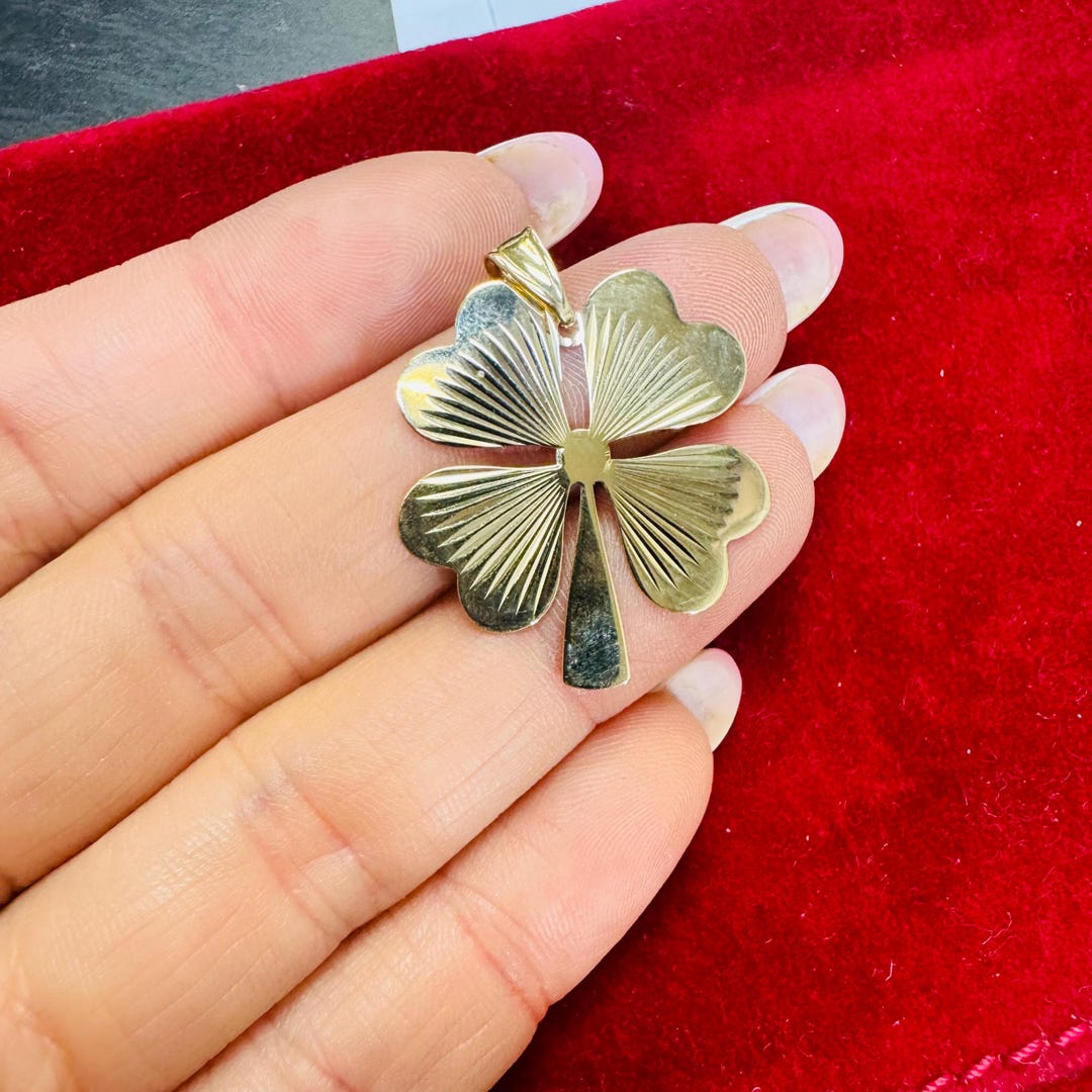 14K Solid Yellow Gold Engine Turned Diamond Cut Four Leaf Clover ...