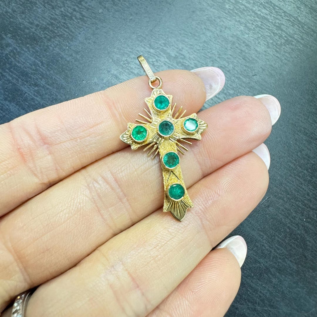 Natural Colombian Emerald 18K Yellow Gold Radiant Cross Pendant - Etsy