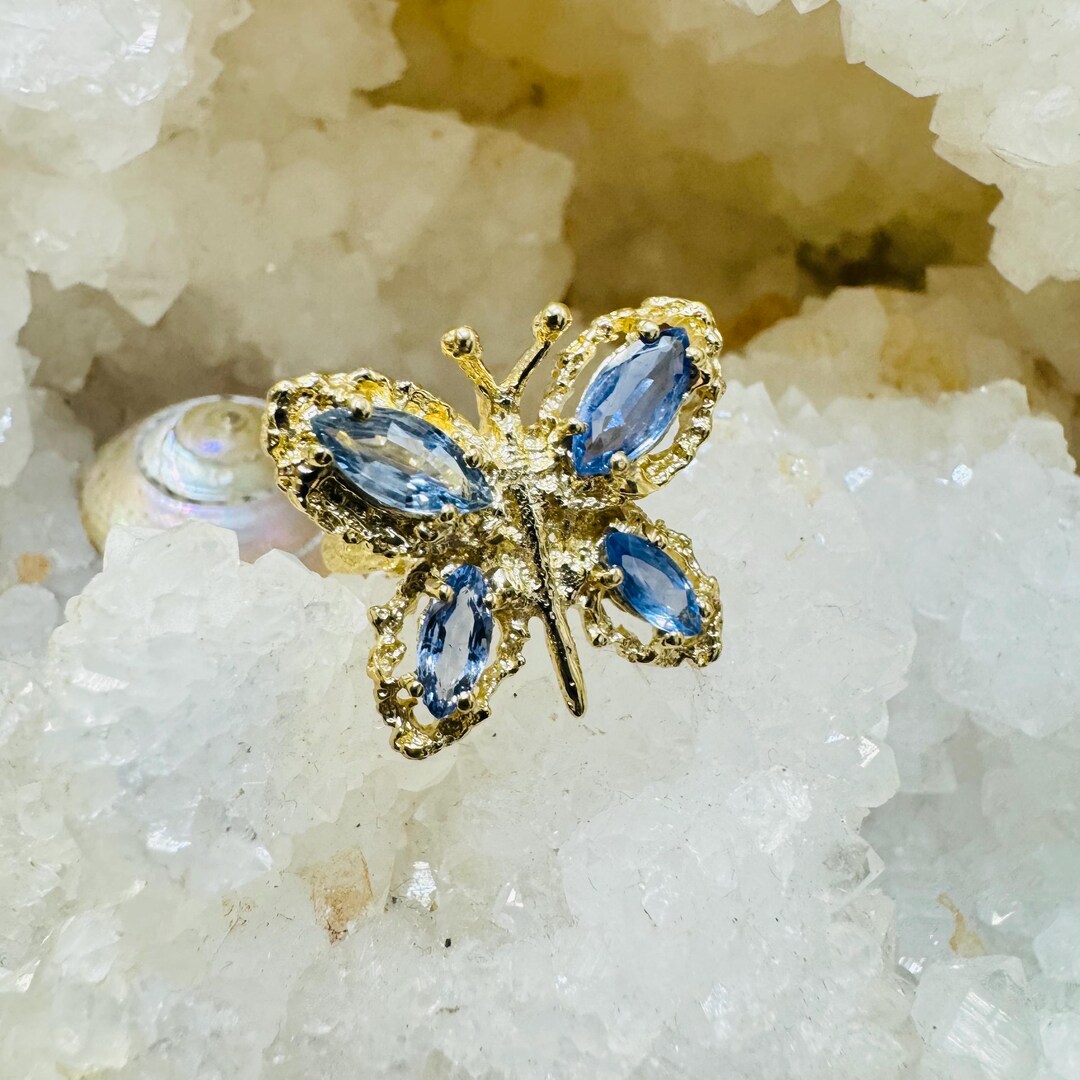 Gorgeous! 14K Gold Brutalist Butterfly Natural Periwinkle Sapphire ...