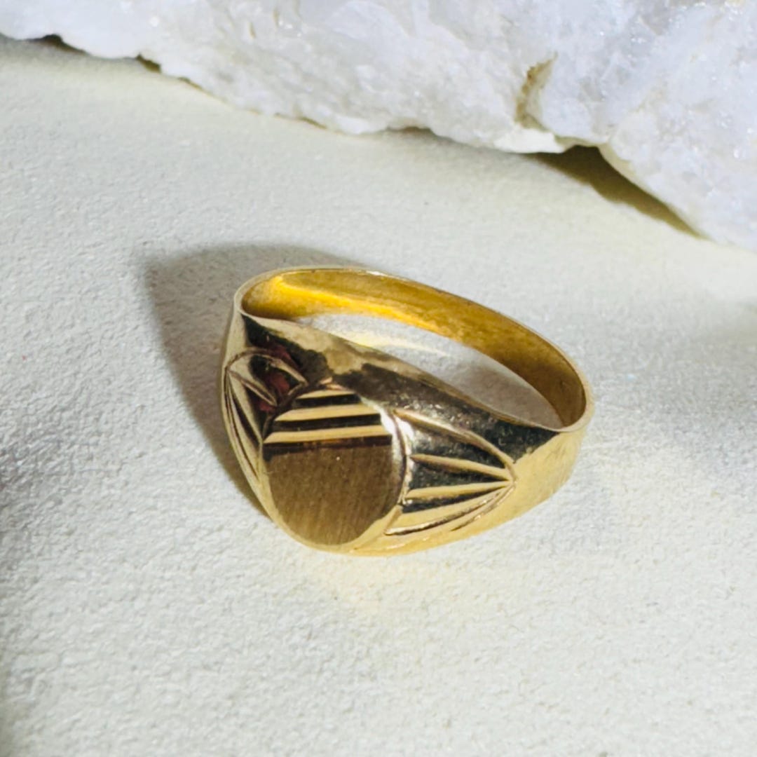 Solid 18K Yellow Gold Flat Signet Ring Band Size 6.75 - Etsy
