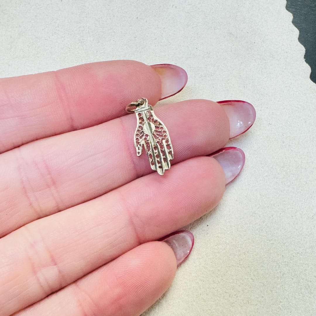 Solid 14K Yellow Gold Filigree Hamsa Pendant Charm - Etsy