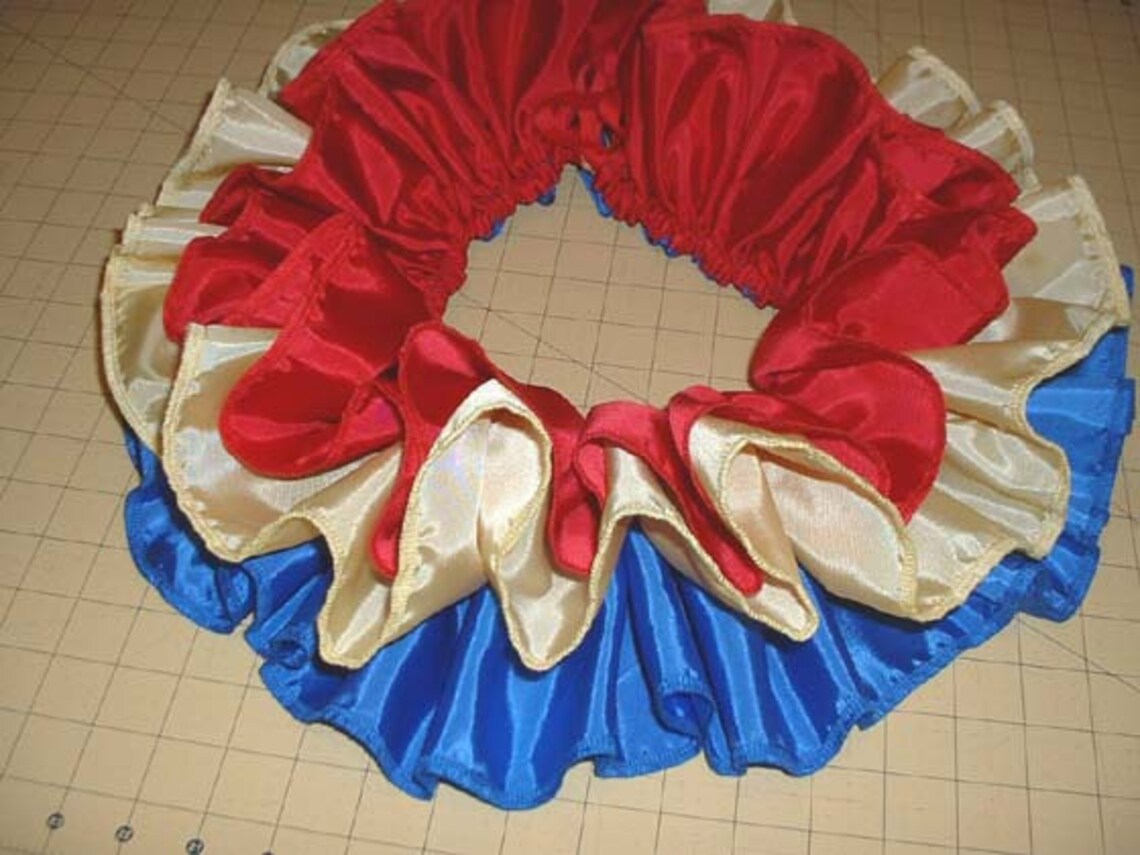 F019 Neck and Wrist Ruffs Circus Collar and Cuffs Gorgeous | Etsy