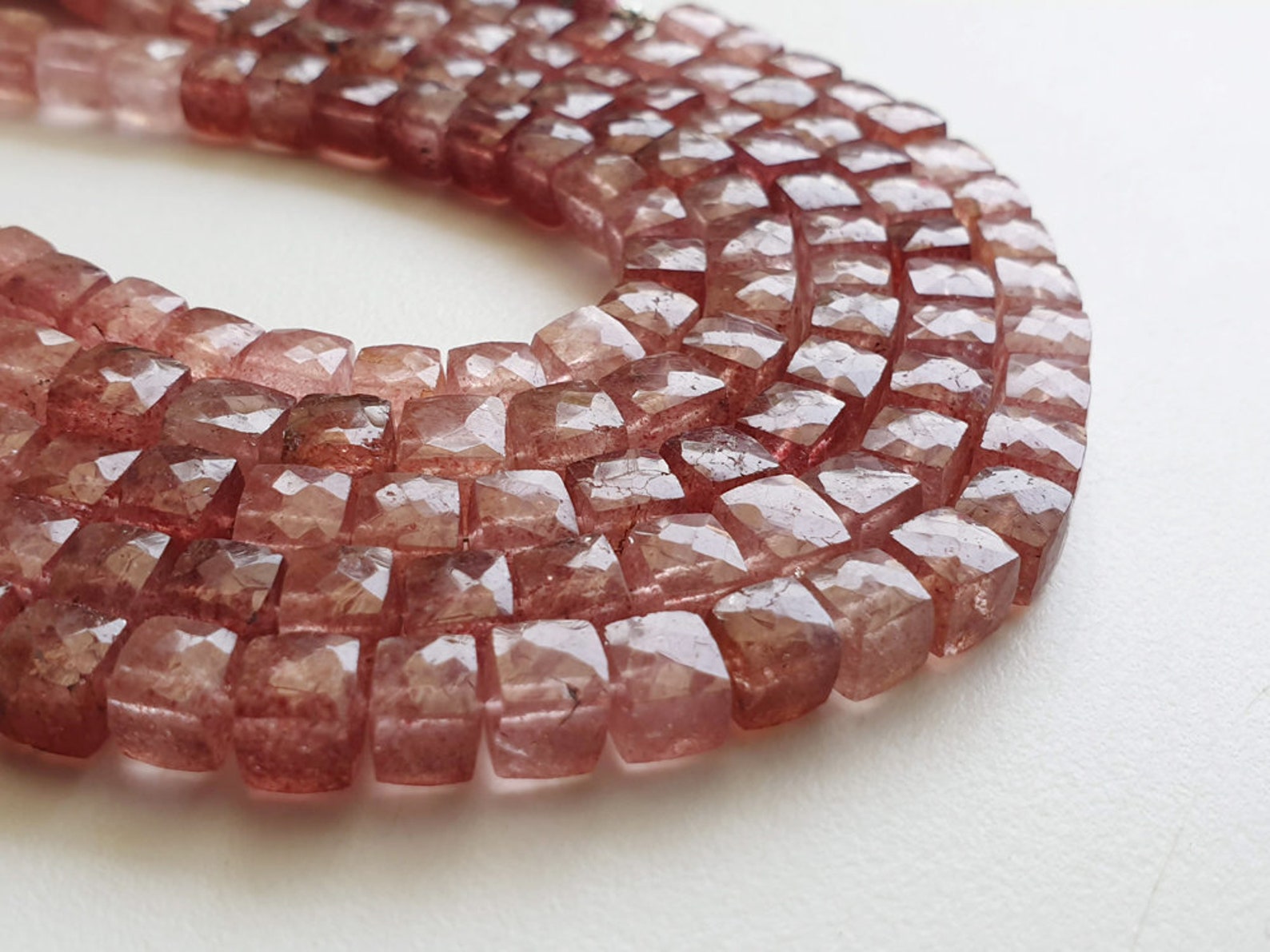 6.5-8mm Strawberry Quartz Faceted Box Strawberry Quartz - Etsy
