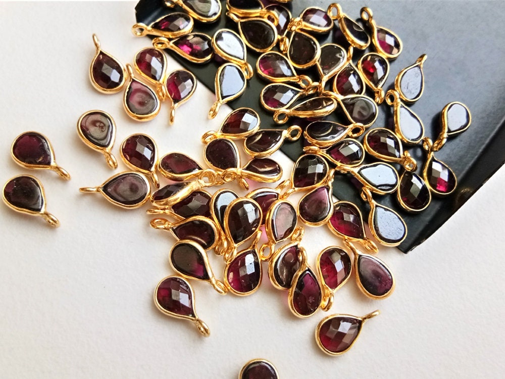 11-13mm Garnet Bezel Connectors, Faceted Garnet Pear Connectors, Single ...