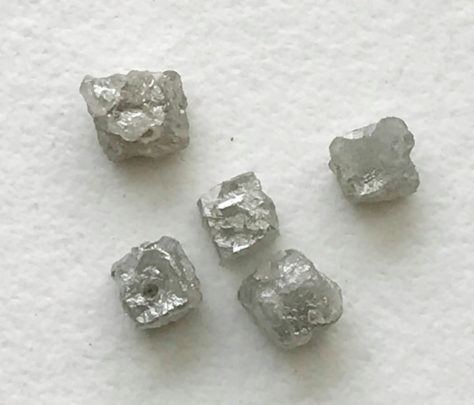 3.5-4.5mm White Grey Diamond Box Cube, Natural Drilled Rough Diamond ...