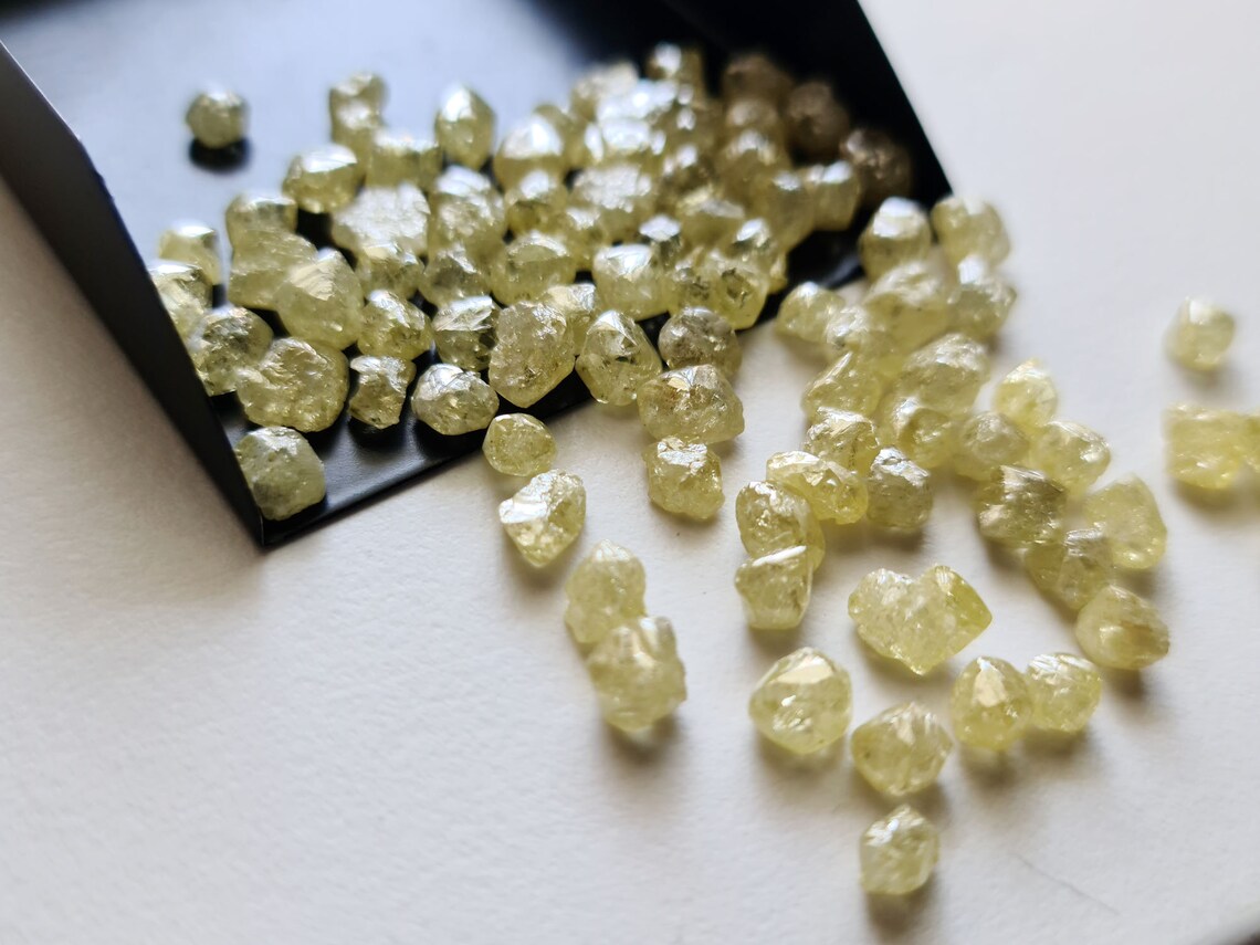 4-6mm Yellow Raw Diamond Crystal Natural Smooth Yellow Diamond Crystal ...